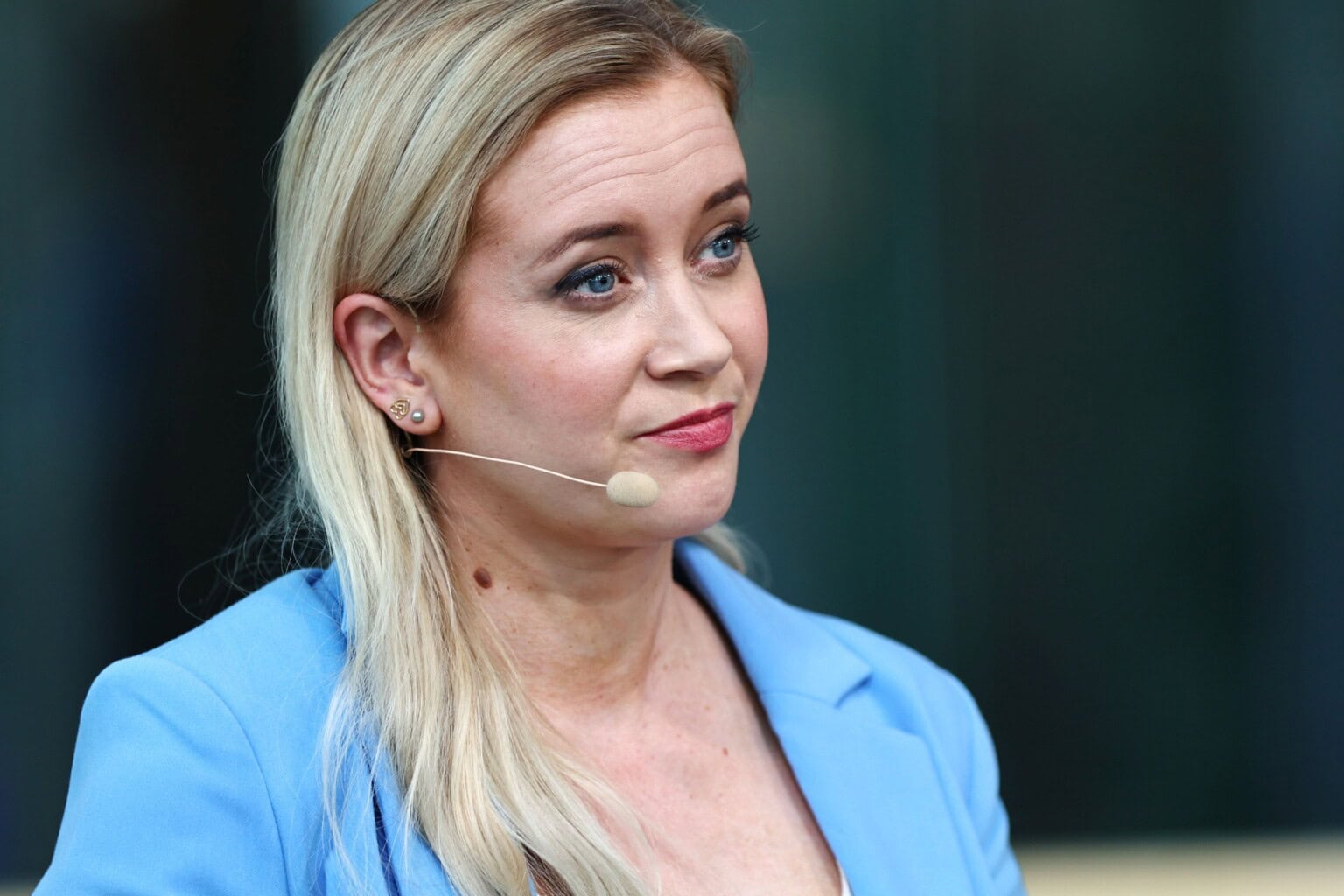 Sofia Virta kertoo viestitulvastaan – ”Mä kestän lukea ne” - Como.fi