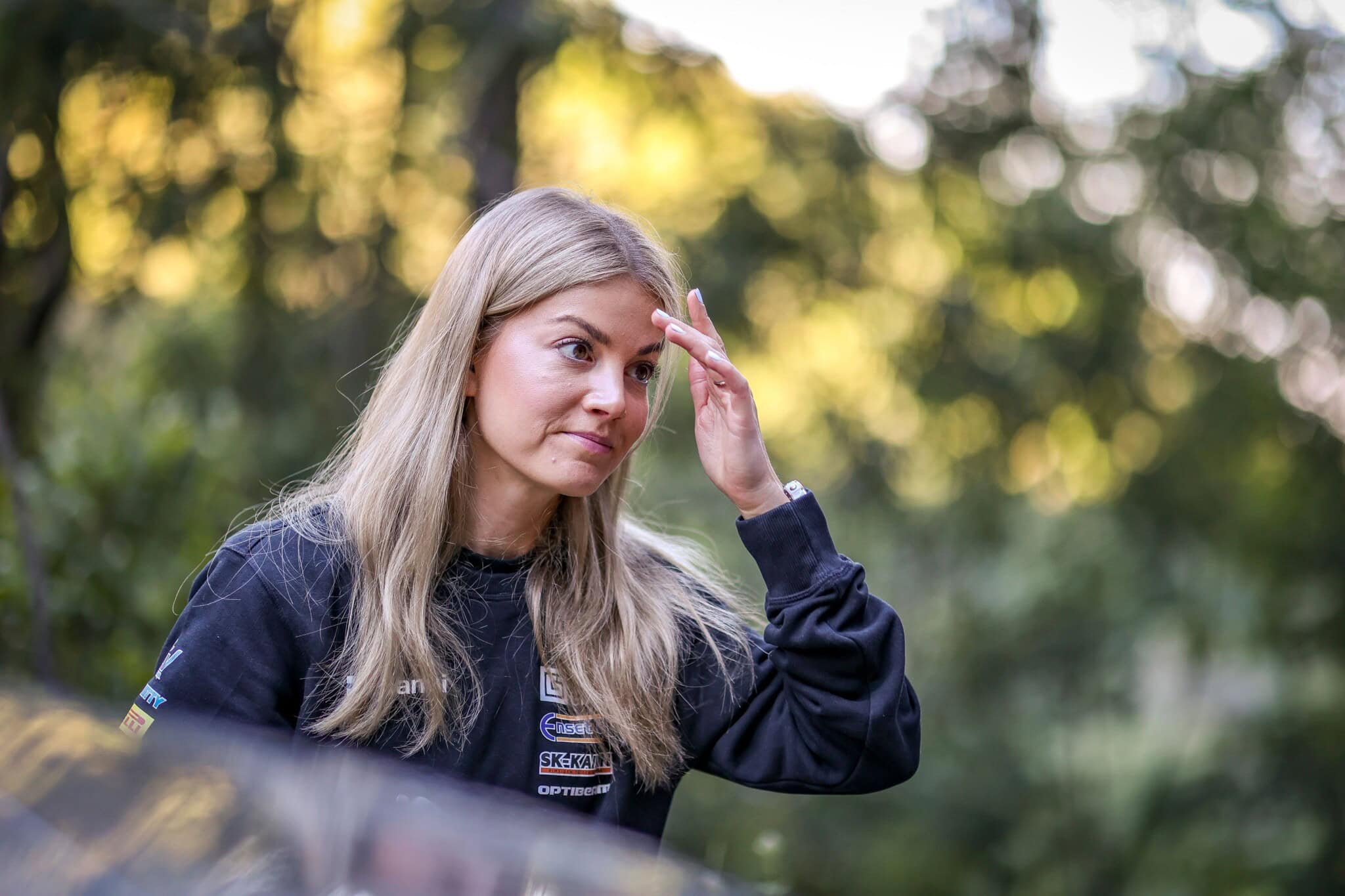 Janni Hussin 10 outoa paljastusta: ”Porukoiden luona mun on parhain olla takki päällä…” - Como.fi