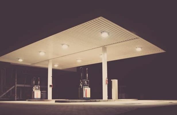 Infolappu kotkalaisella huoltoasemalla räjäyttää naurut, linkki! - Como.fi