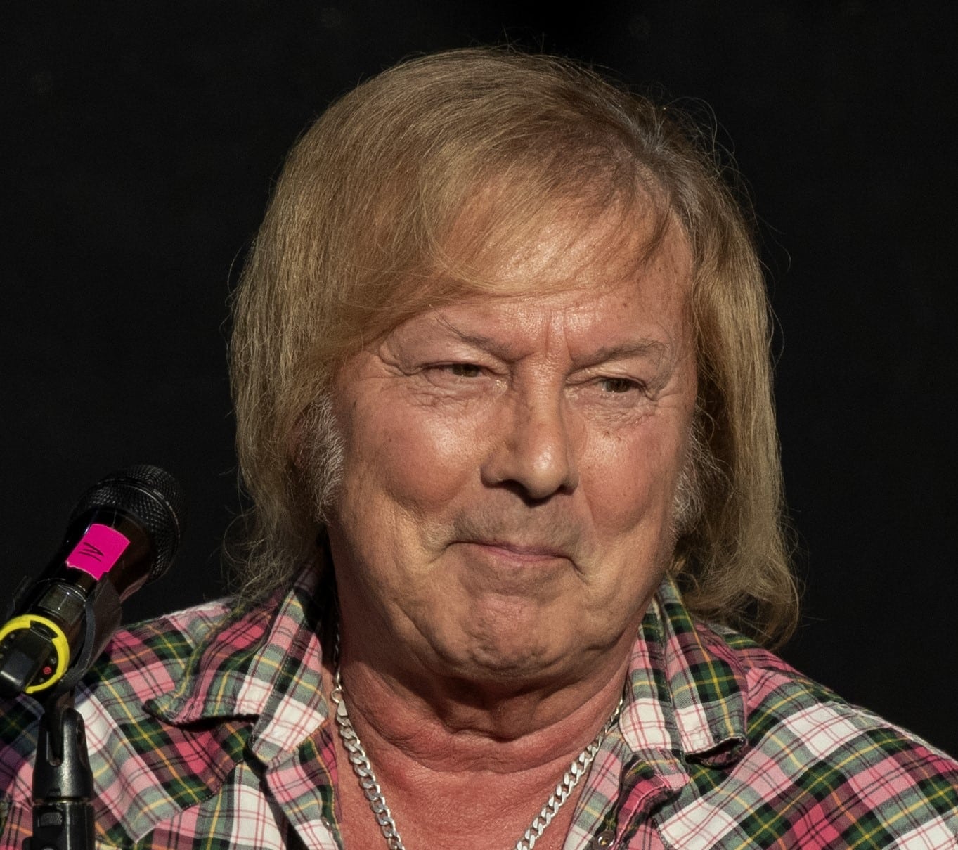 Danny ja Kulta-Iida ajelivat autolla - nämä sanat Danny lausui! - Como.fi