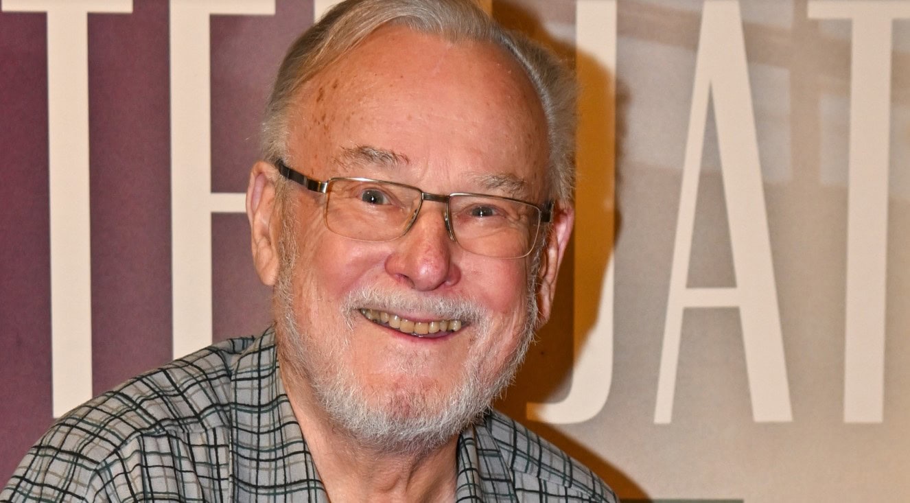 Tältä näyttää kepin kanssa kävelevä Hannu Karpo nyt - uhkasi purra toimittajaa! - Como.fi