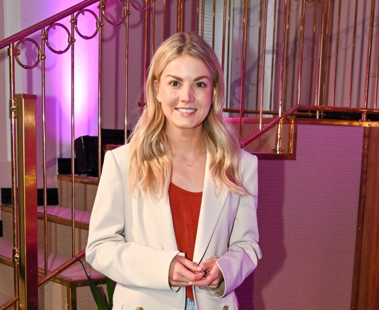 Janni Hussin Volvo-ostoksista kuittailtiin - tämä vastakuitti oli ...