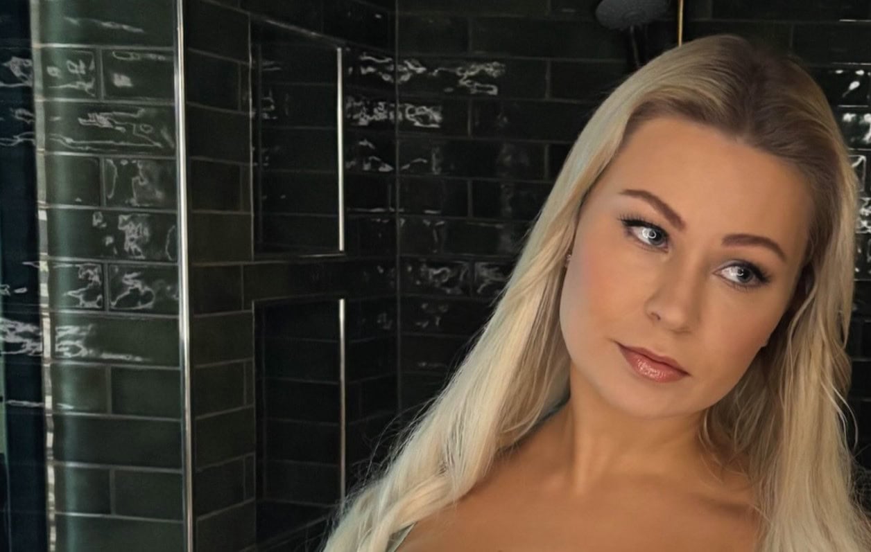 Suomalainen tv-juontaja nakkena - "sekin" näkyy! - Como.fi