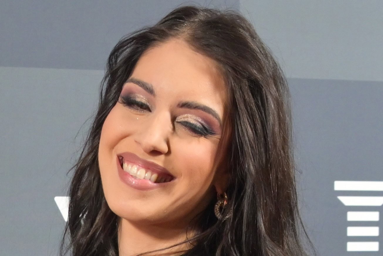 IL: Hjallis Harkimo ja puolta nuorempi Jasmine avoliittoon - Como.fi