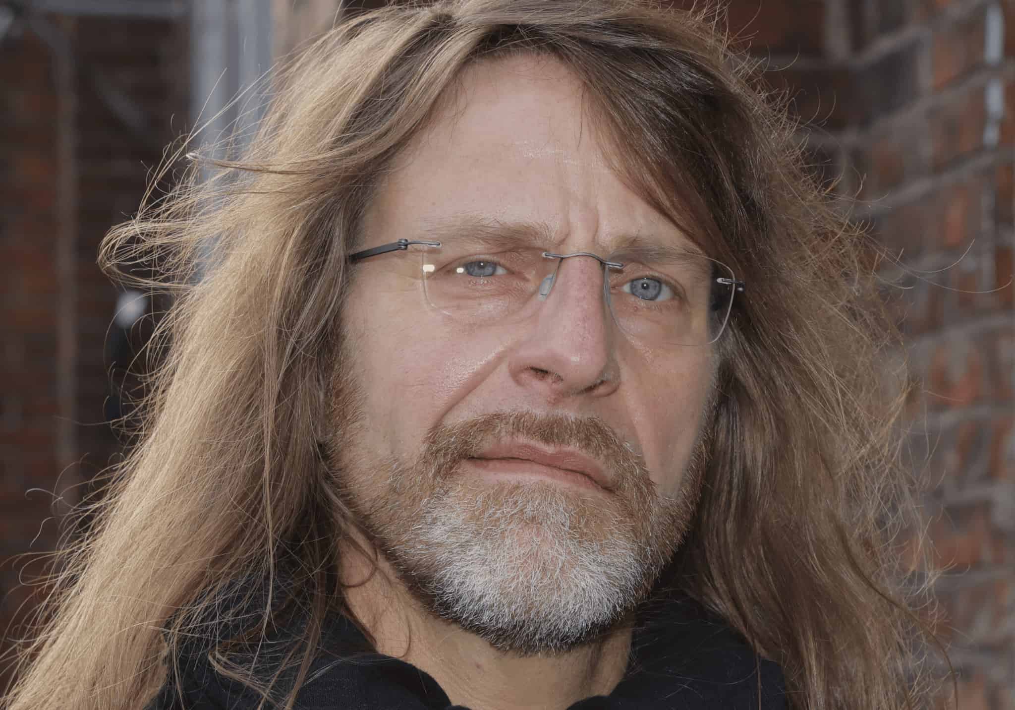 Jone Nikula ärsyyntyi: "Metalla kiire monottaa työntekijöitään ...