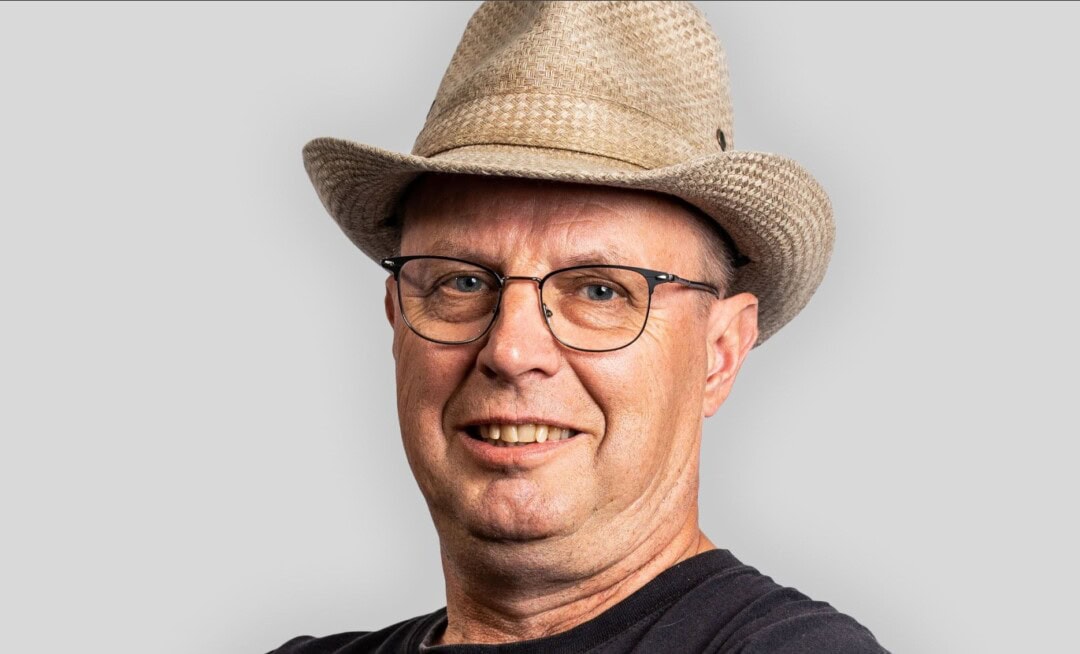 Huutokauppakeisarin Markku julkaisi kuvan kotoaan - näky kuusen alla ...