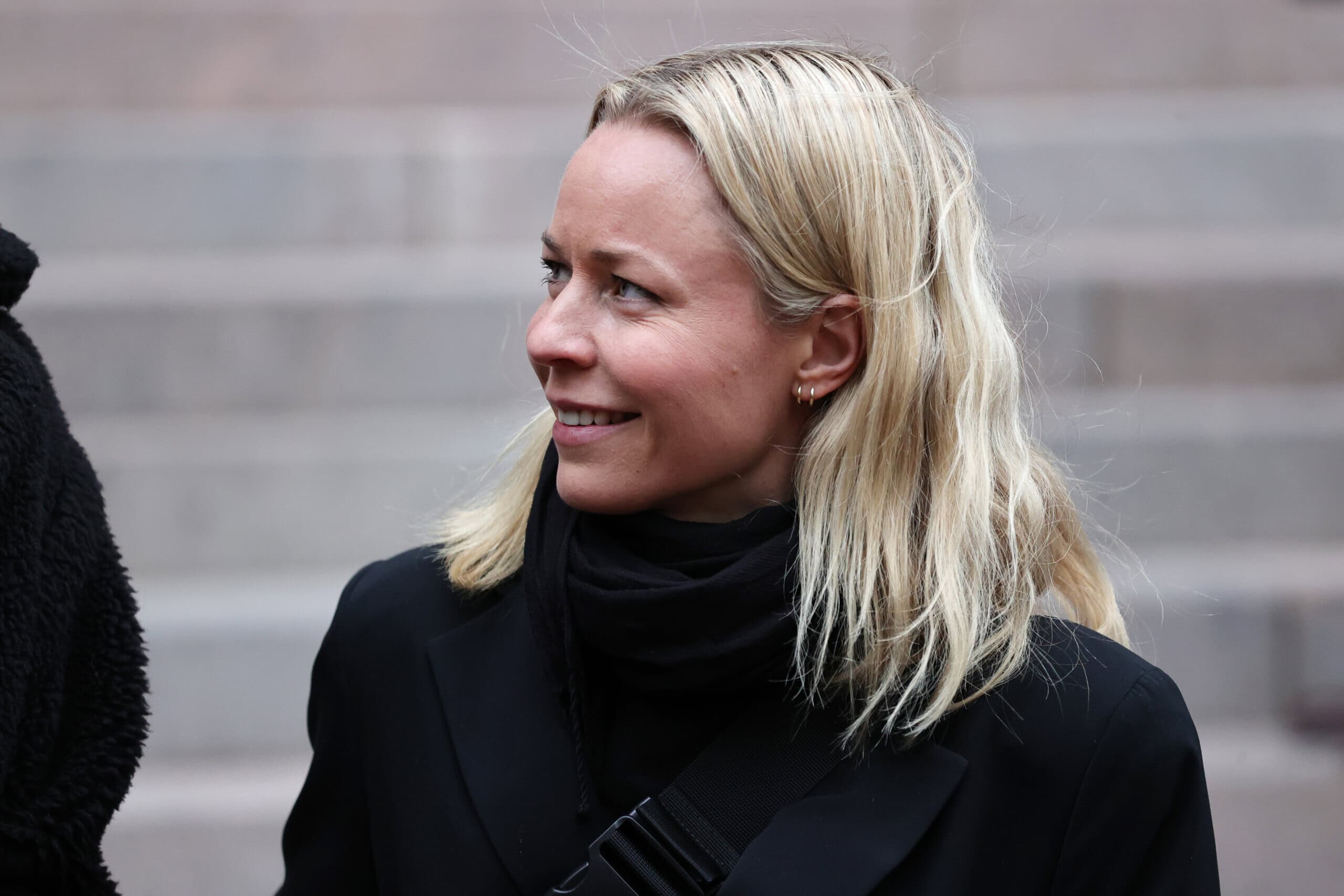 Paula Vesala synnytti iltatähden ja julkaisi hassun kuvan - Como.fi