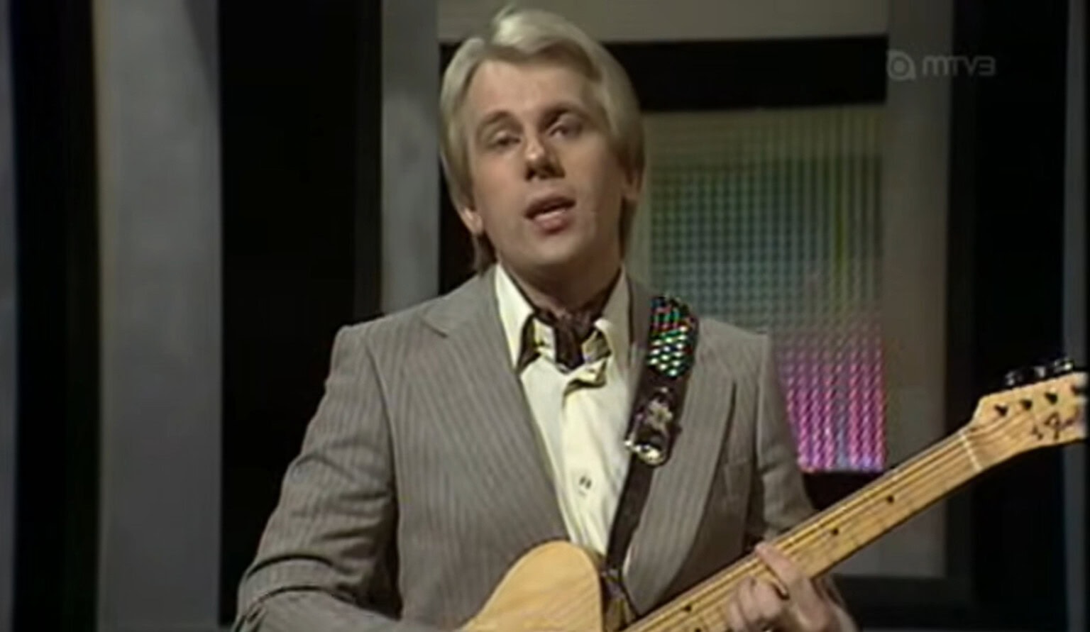 Tanssiin-sivusto: Suomalaisen menestyshitin laulaja on kuollut - Como.fi