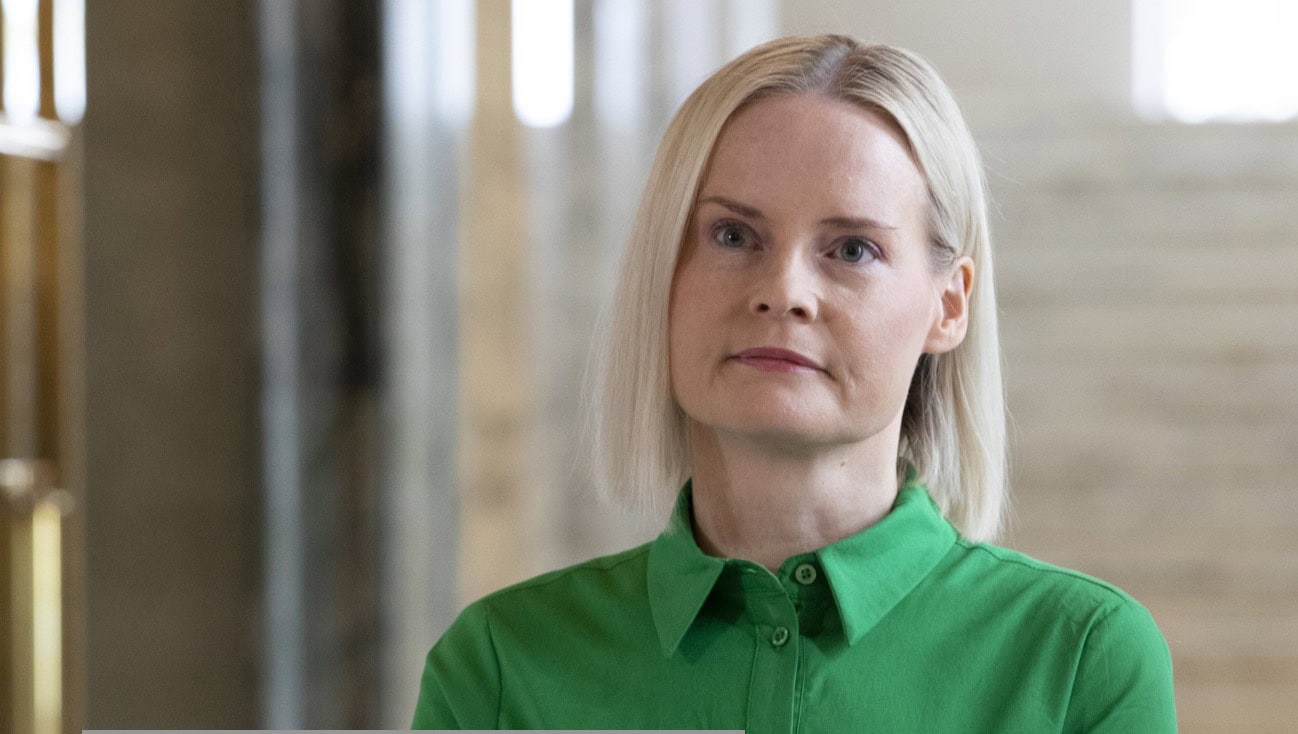 Apua, mitä sä söit, Riikka Purra - näky ihmetyttää! - Como.fi