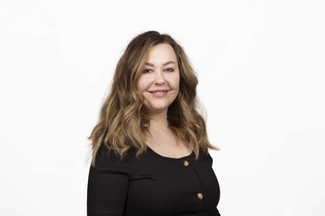 Kansanedustaja Sanna Antikainen joutui lopettamaan tupakoinnin - tässä ...