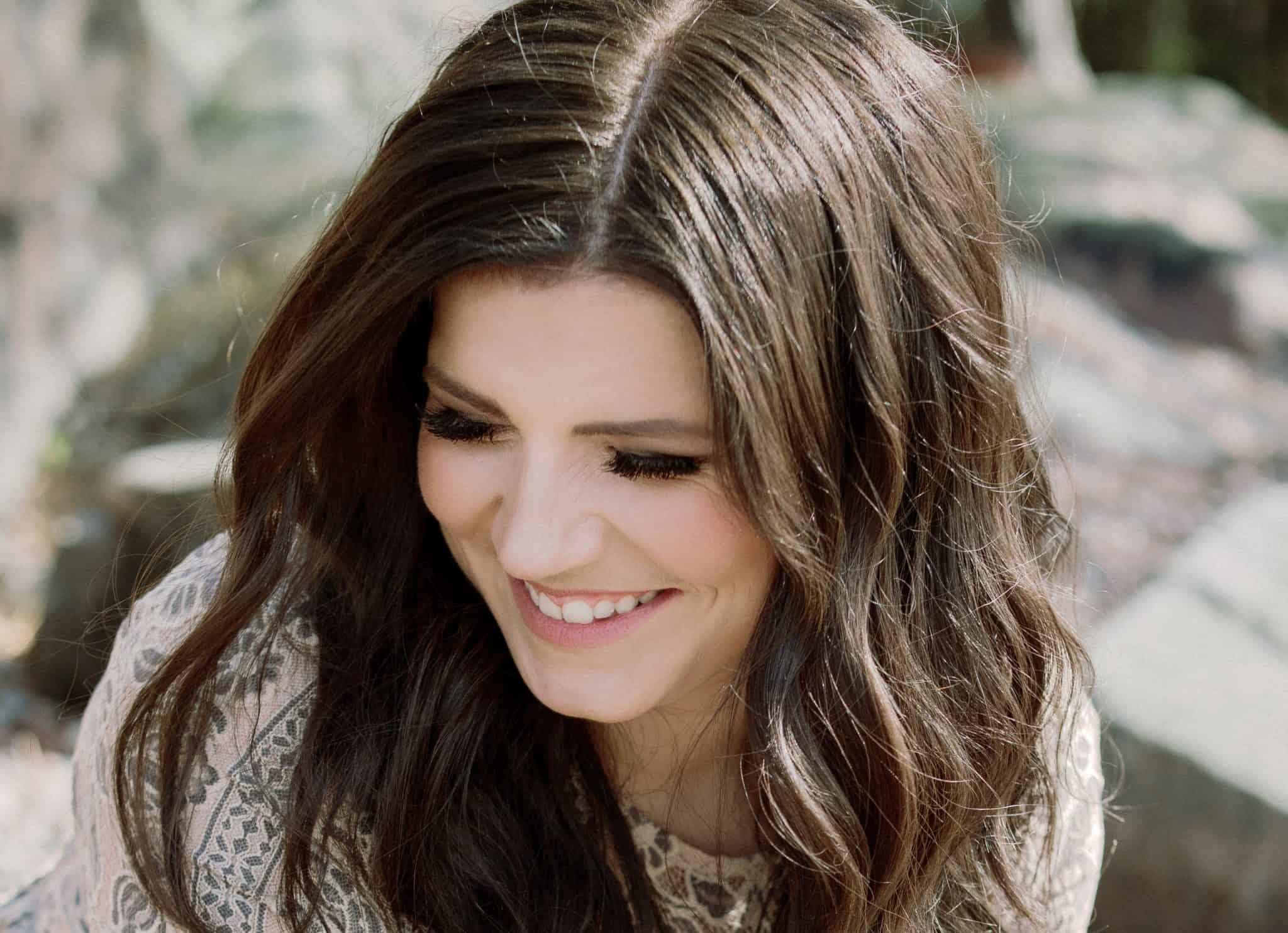 Suvi Teräsniska julkaisi hämmentävän kuvan - keikkojen perumisen syy ...