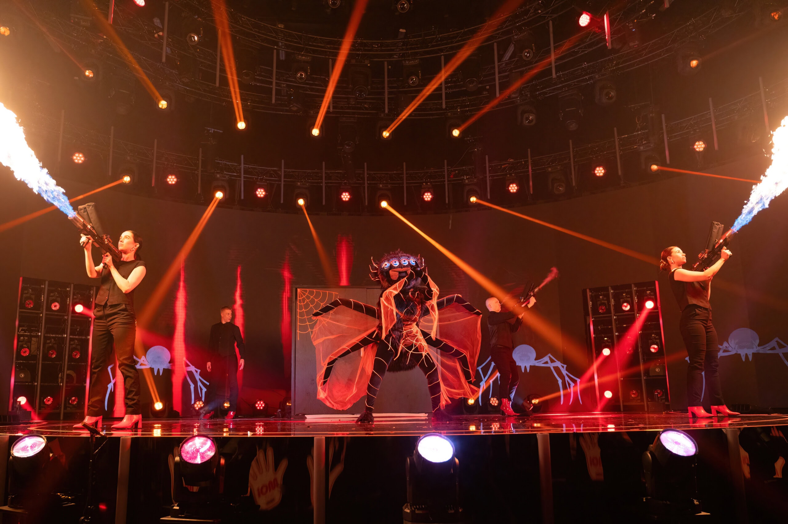 Hän on tämän illan Masked Singer Suomi -vieras: tuttu sadoille ja taas ...