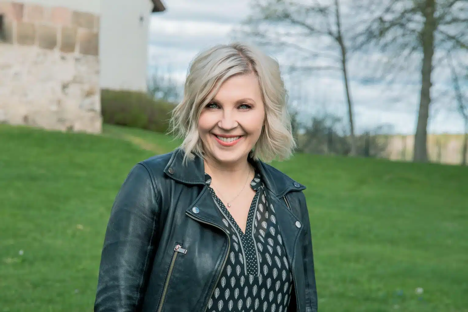 Vappu Pimiä julkaisi ihanan tinahääkuvan - Como.fi